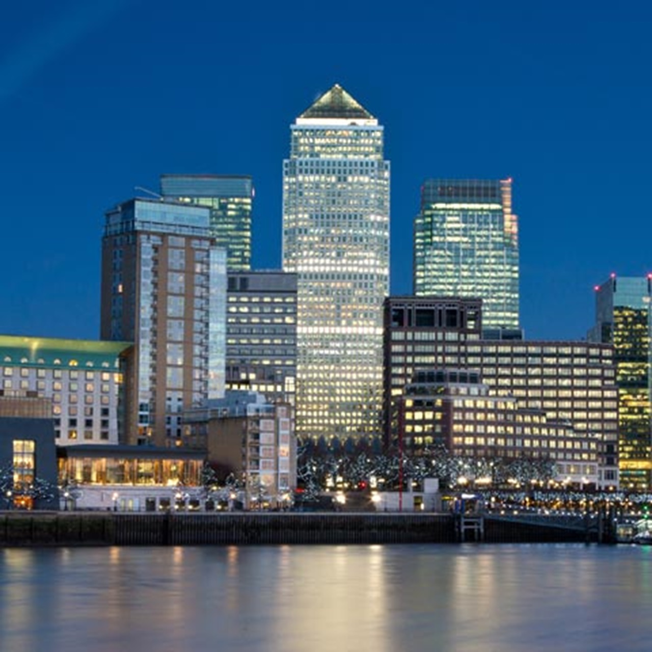 Tier Three Data Centre Facility in London West | Colt DCS