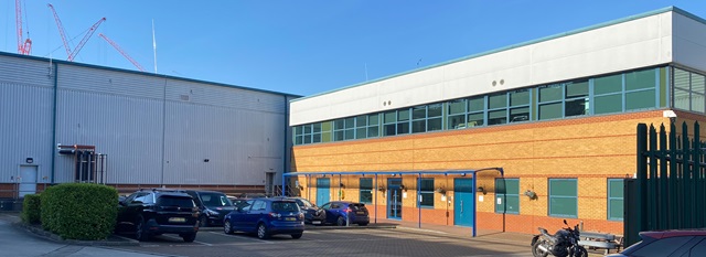 Tier Three Data Centre Facility in London West | Colt DCS