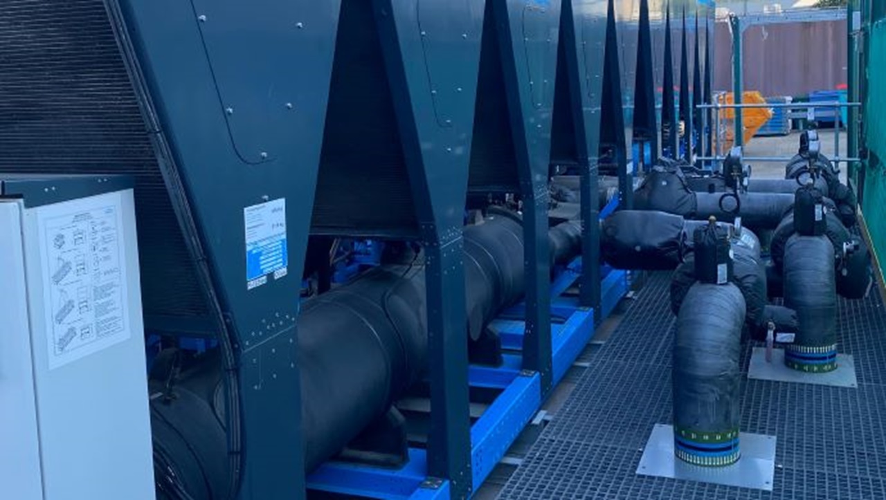 Tier Three Data Centre Facility in London West | Colt DCS