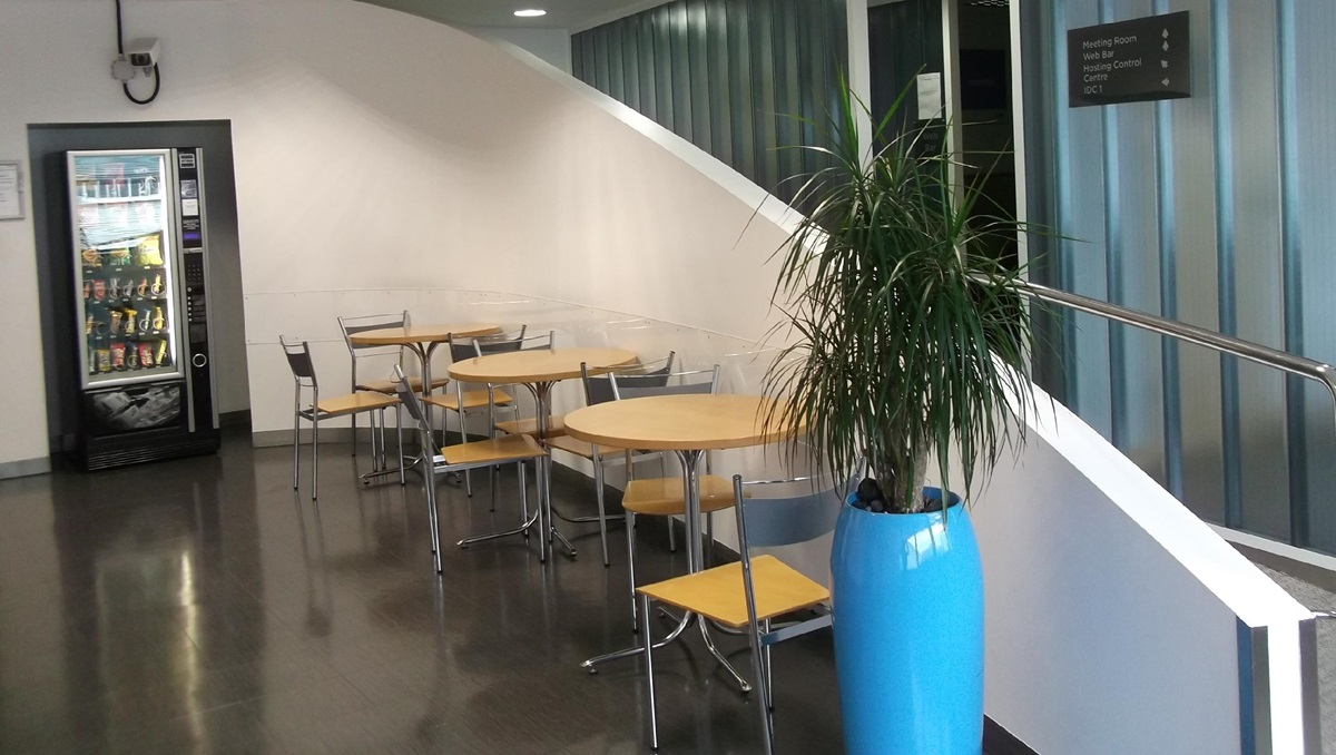 Tier Three Data Centre Facility in London West | Colt DCS